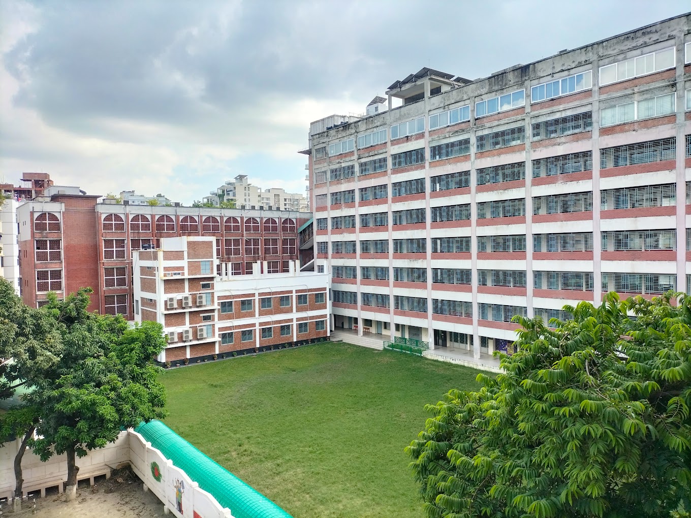Manarat International University - Gulshan in Gulshan Dhaka